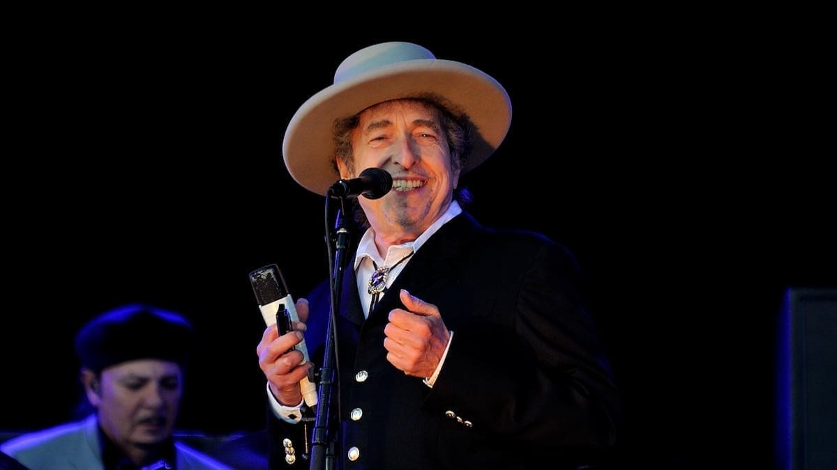 Bob Dylan Unveils Extended Spring 2024 US Tour Dates [Latest Update ...